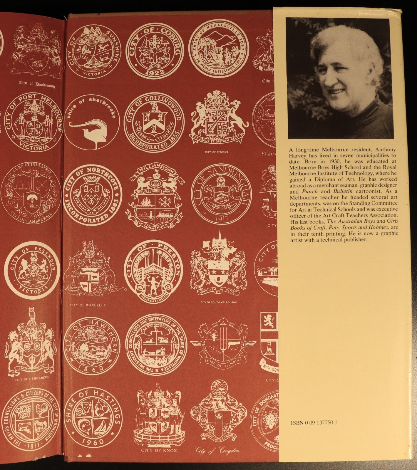 The Melbourne Book by Anthony Harvey 1982 Melbourne Australia Local Hi ...